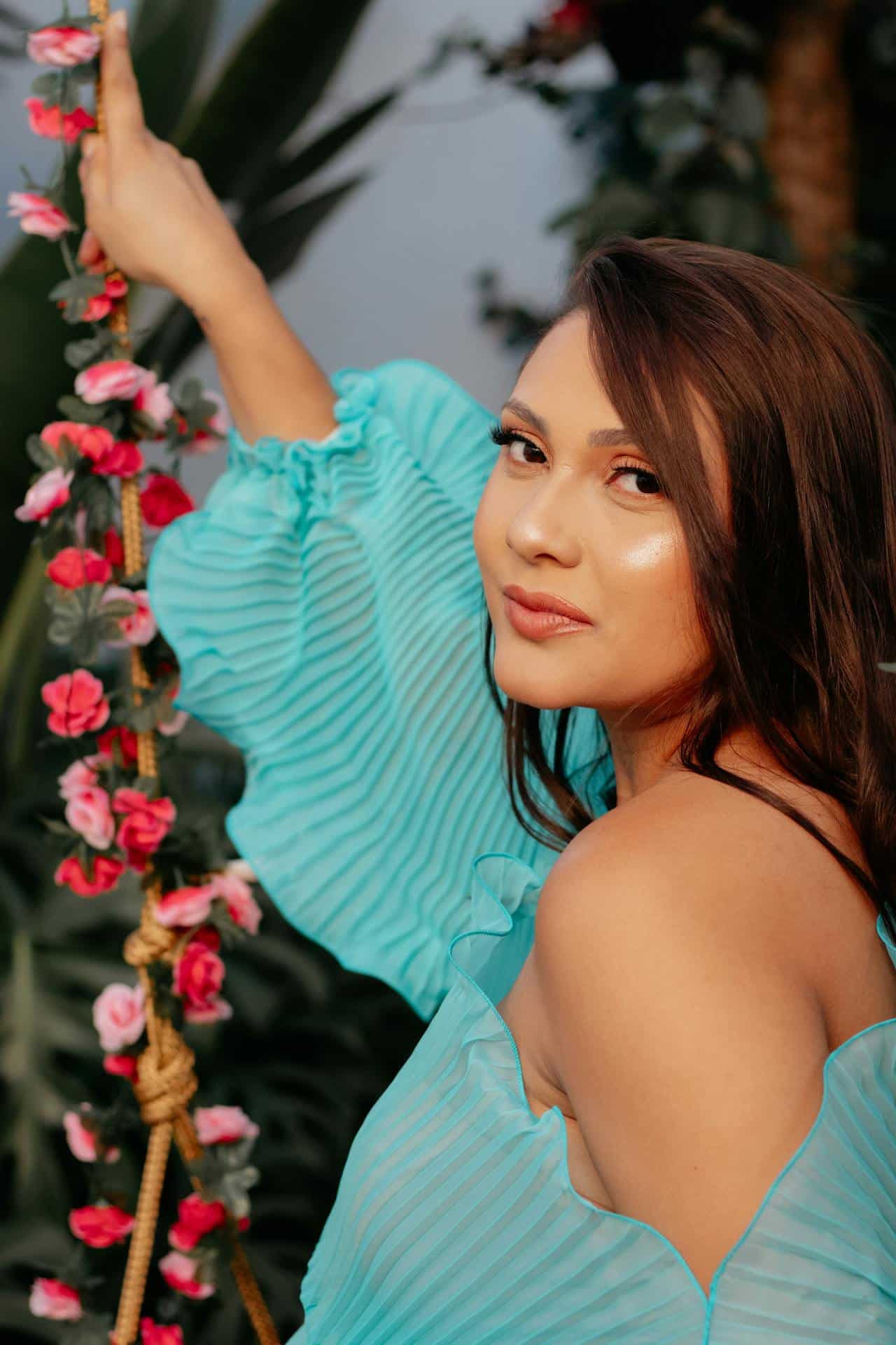 Top 5 Summer 2025 beauty trends - Glitz & Glamour Makeup